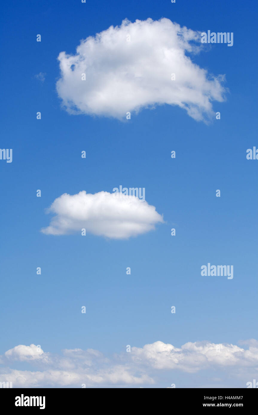 Cumulus cloud forms hi-res stock photography and images - Alamy