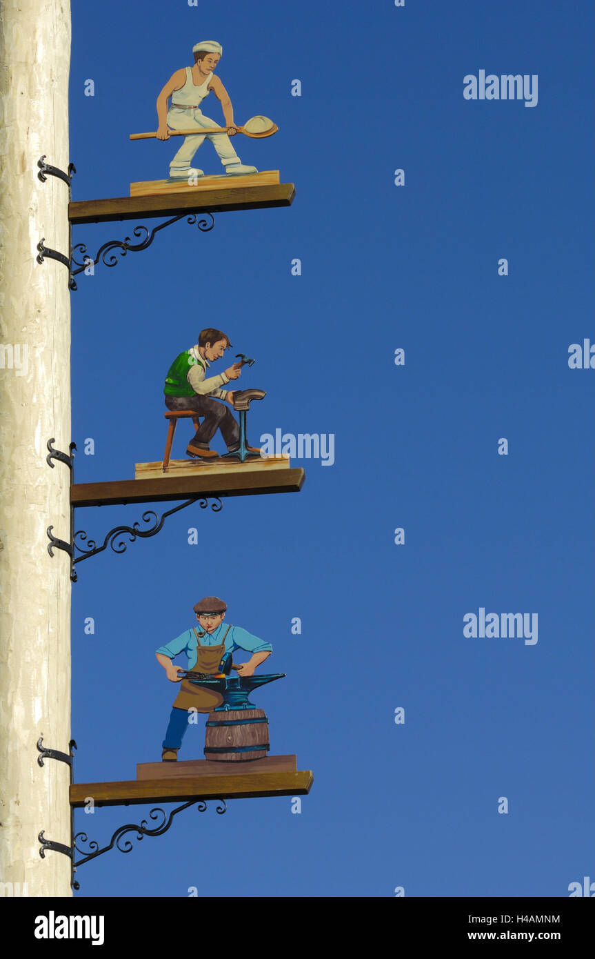 Guild signs hi-res stock photography and images - Alamy