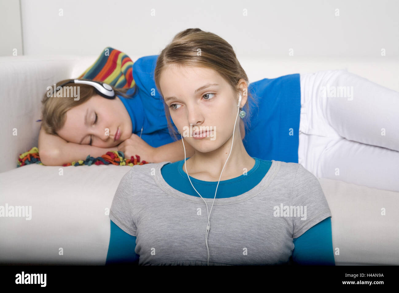 Teenagers, music hear Stock Photo - Alamy