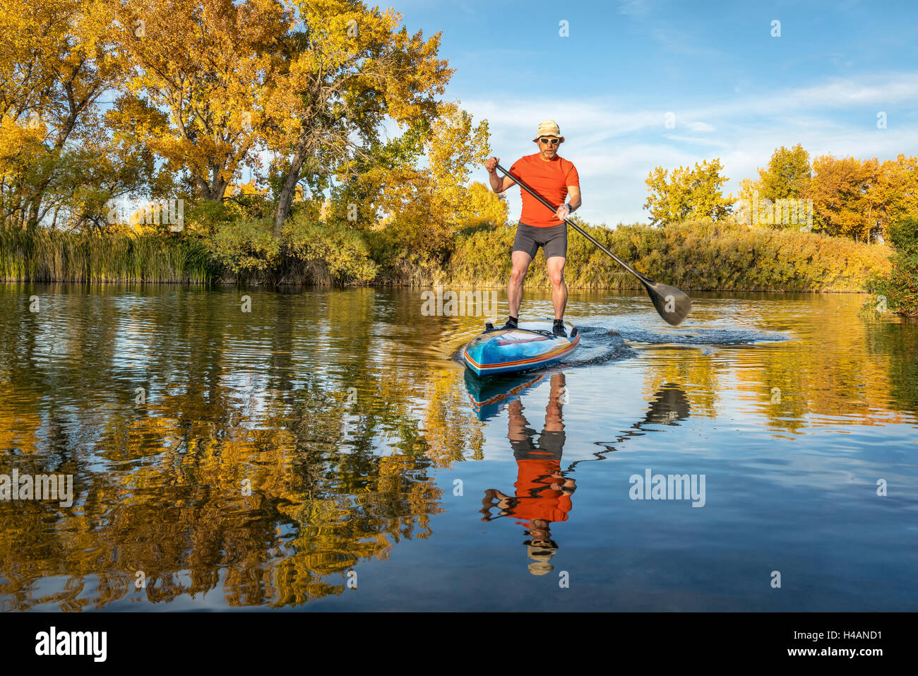 Senior paddler racing stand hi-res stock photography and images - Alamy
