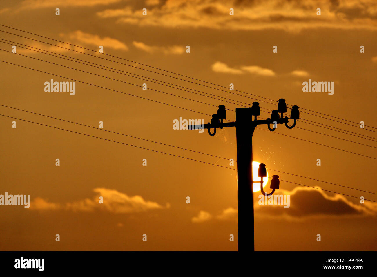 Telegraph lines railway hi-res stock photography and images - Alamy