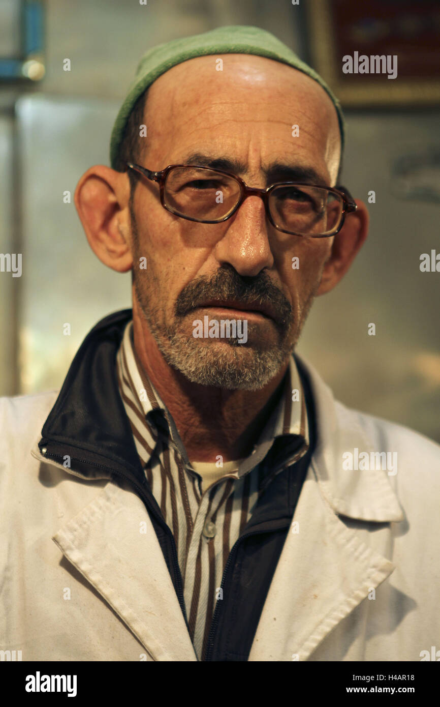 Moroccan old man with beard hi-res stock photography and images - Alamy
