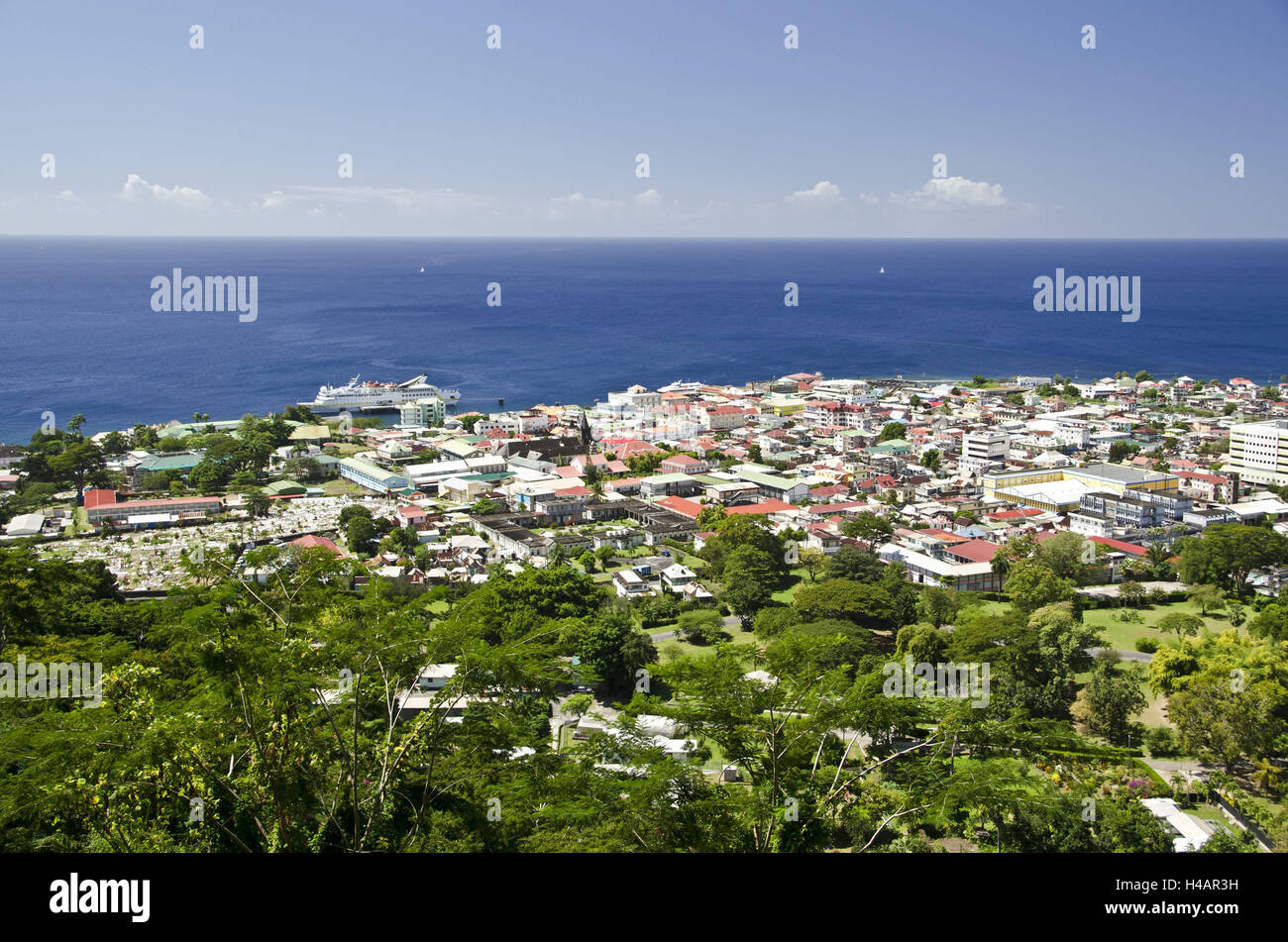 Dominica cruise ship roseau hi-res stock photography and images - Alamy