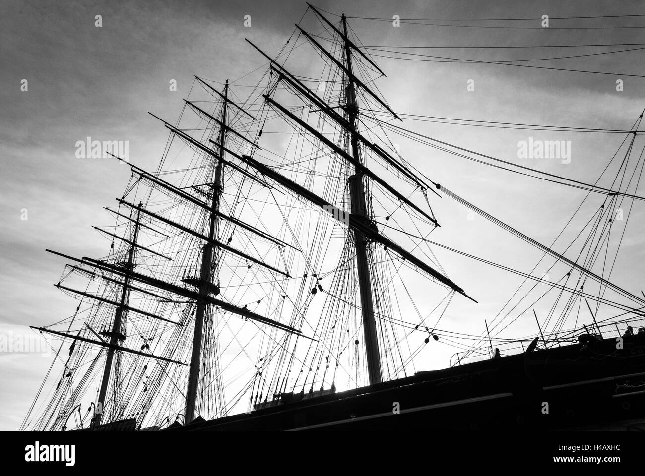 Sailing ship masts hi-res stock photography and images - Alamy
