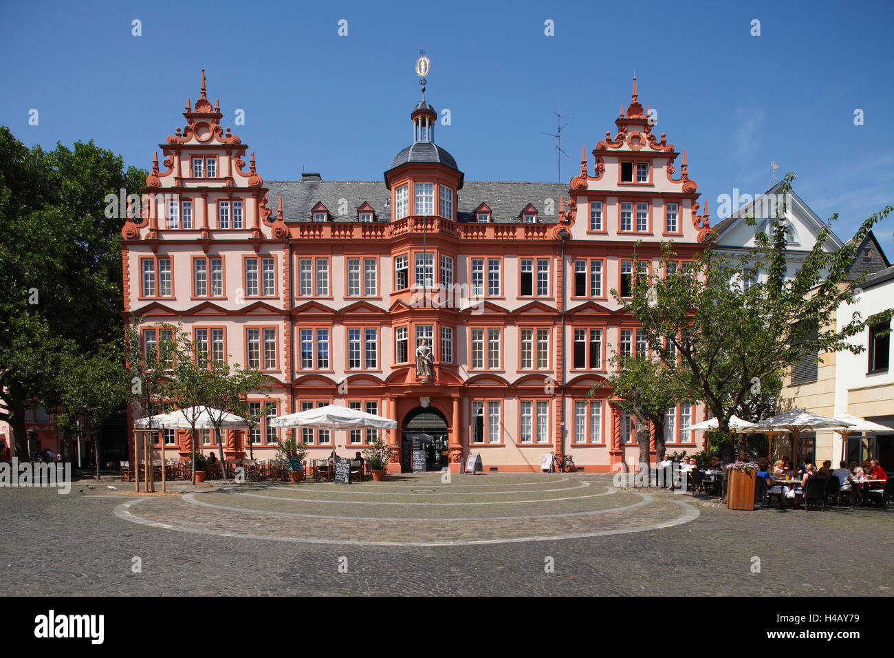 Germany, Rhineland-Palatinate, Mainz, The Gutenberg museum in the house ...