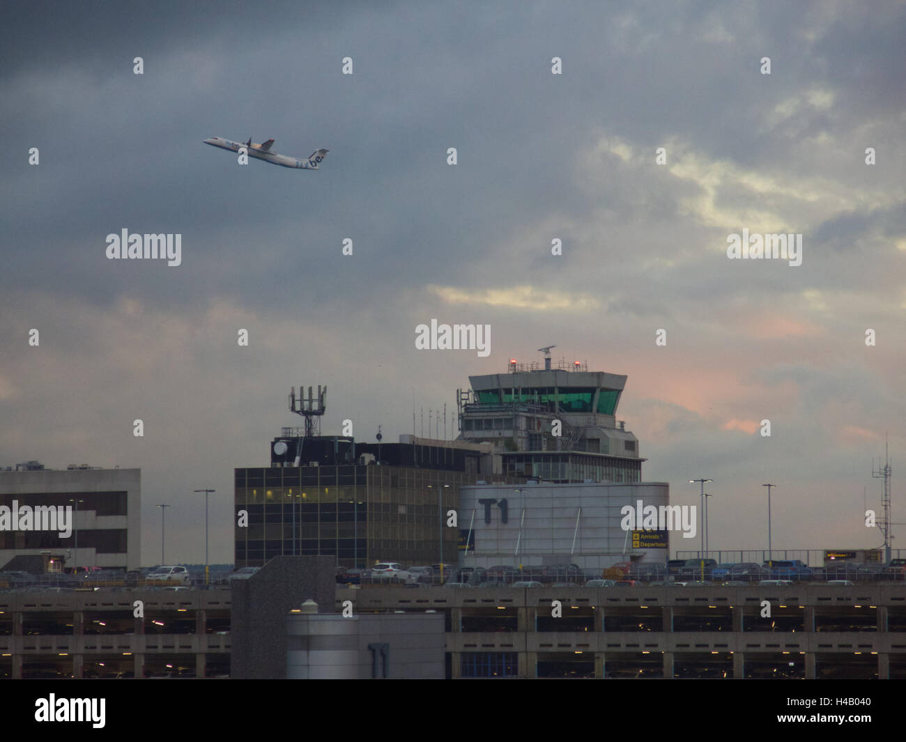 Terminal 1 manchester airport hi-res stock photography and images - Alamy