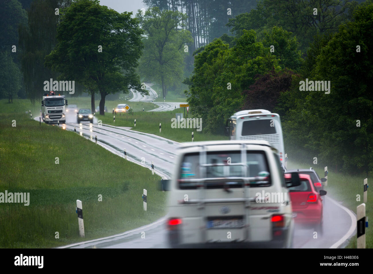 Rain light road hi-res stock photography and images - Alamy