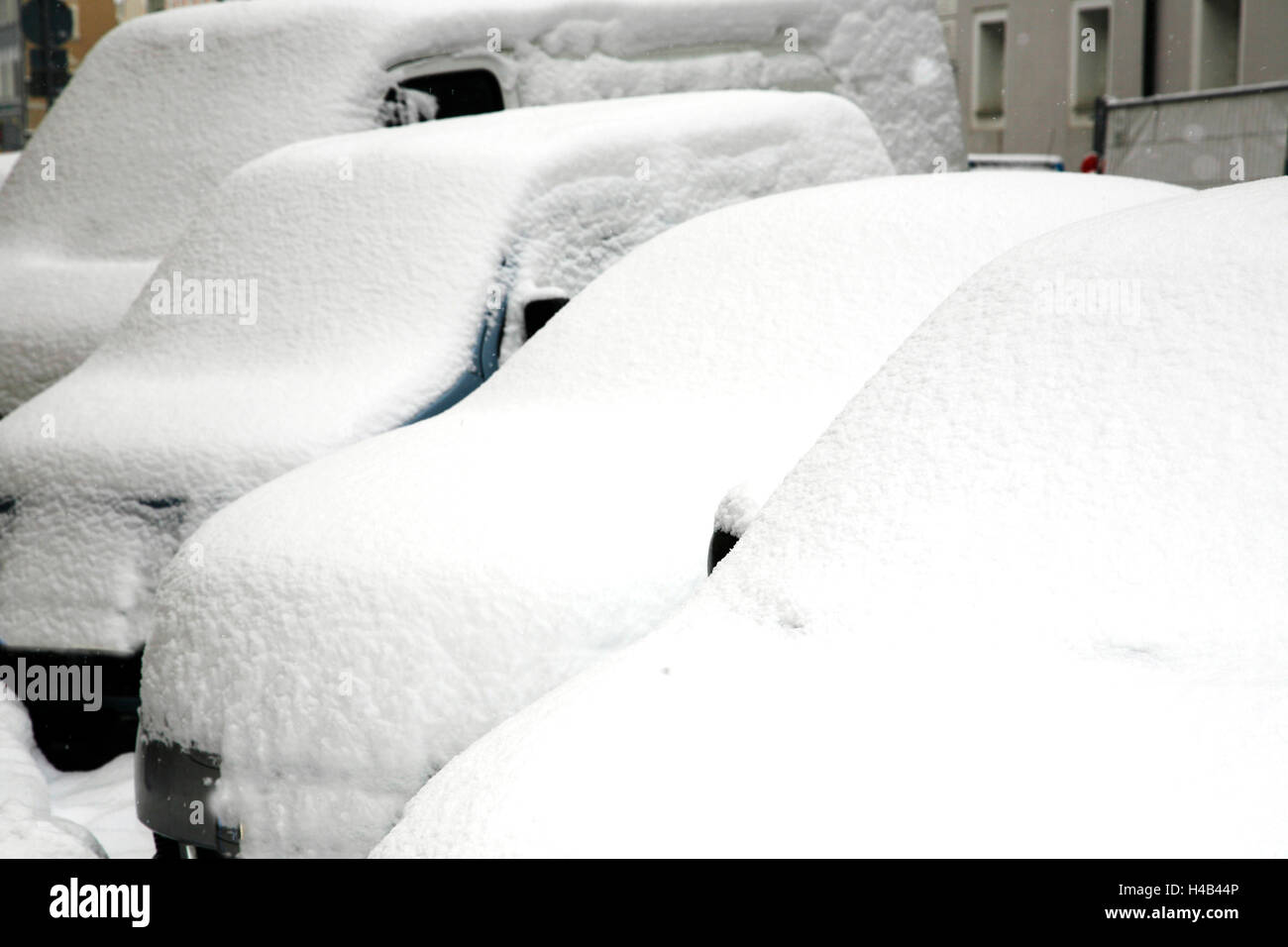 Cars, winter, snow Stock Photo - Alamy