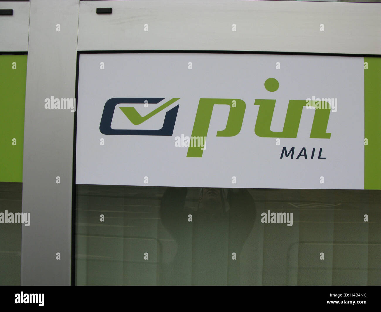 Postal service company, privately, 'pin e-mail', company headquarters ...