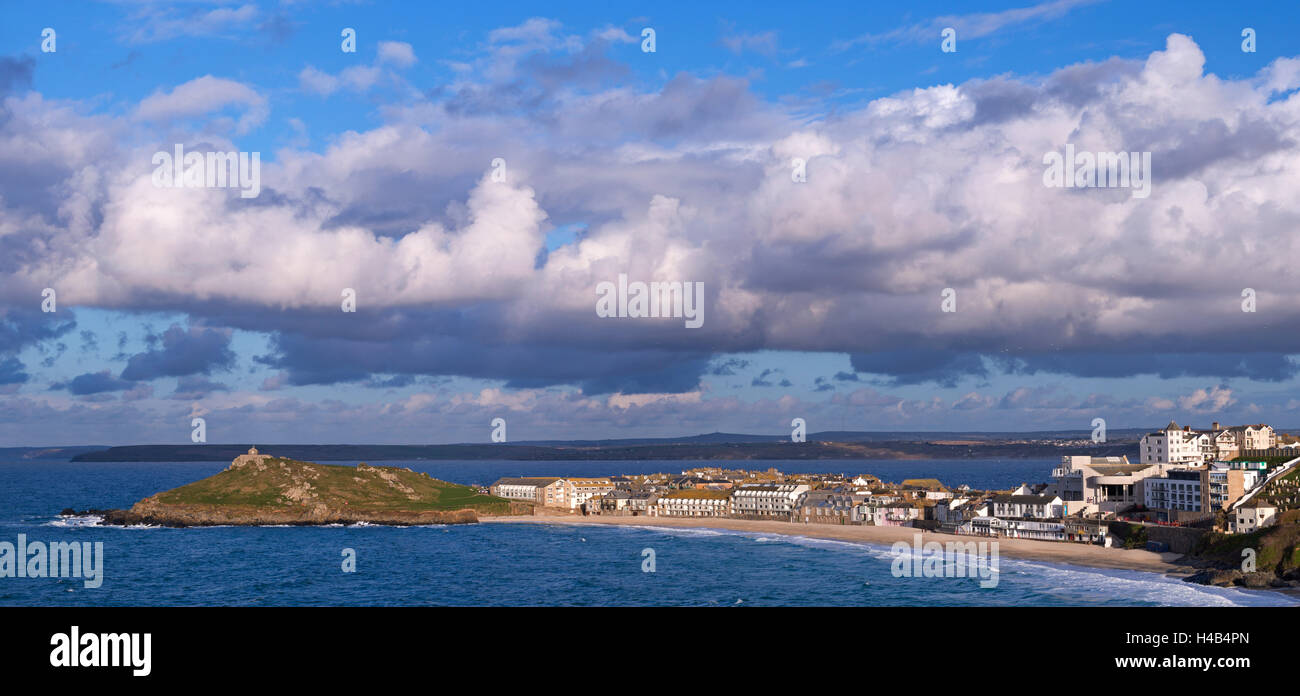 St Ives and The Island from Clodgy Point, Cornwall, England Stock Photo ...