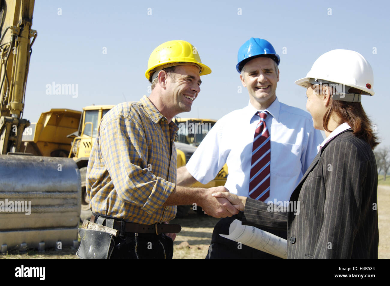 Men at work, architect, worker, plan, discussion Stock Photo - Alamy