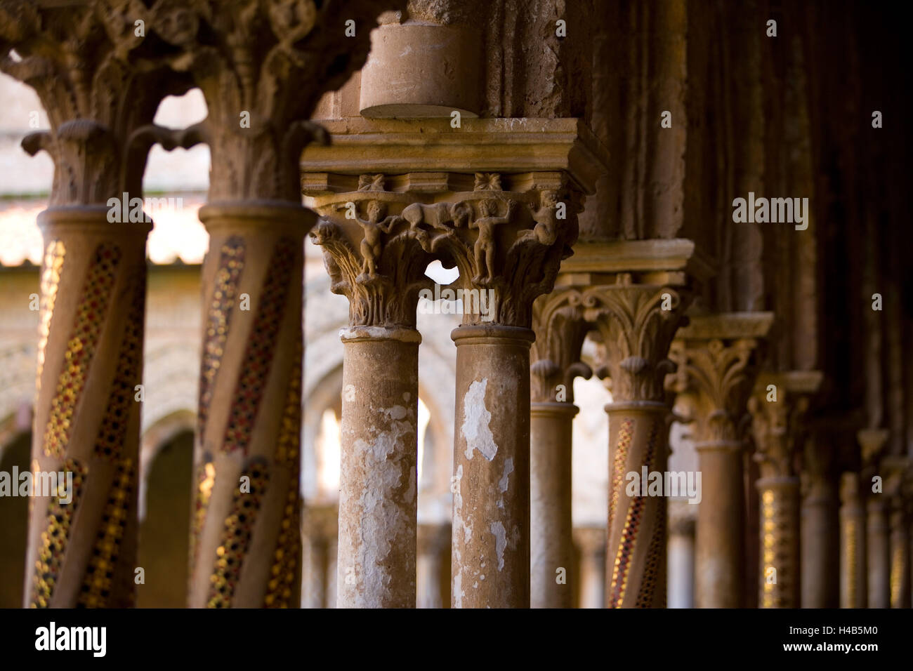 Column shafts hi-res stock photography and images - Alamy