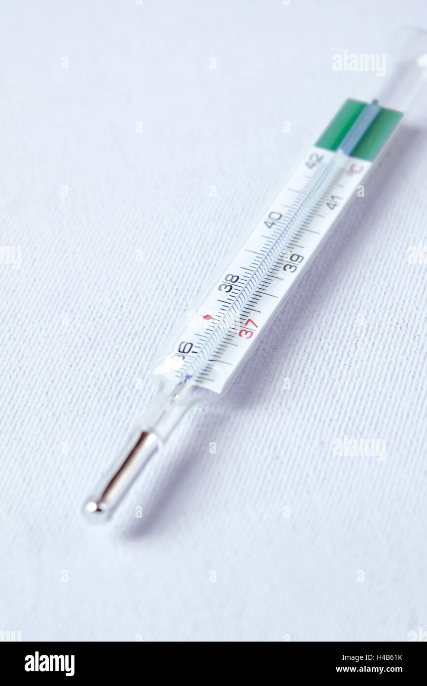 Clinical thermometer, close up Stock Photo - Alamy