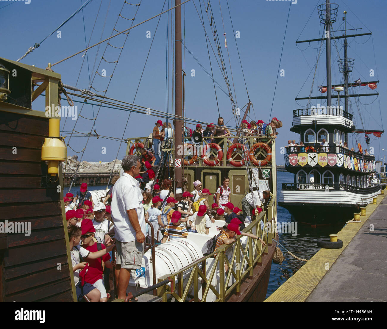 Poland, mountain Kol, harbour, ship, tourist, to west Pomeranians, town ...