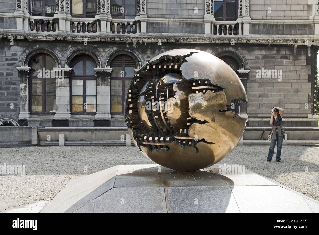 Trinity college sculpture hi-res stock photography and images - Alamy