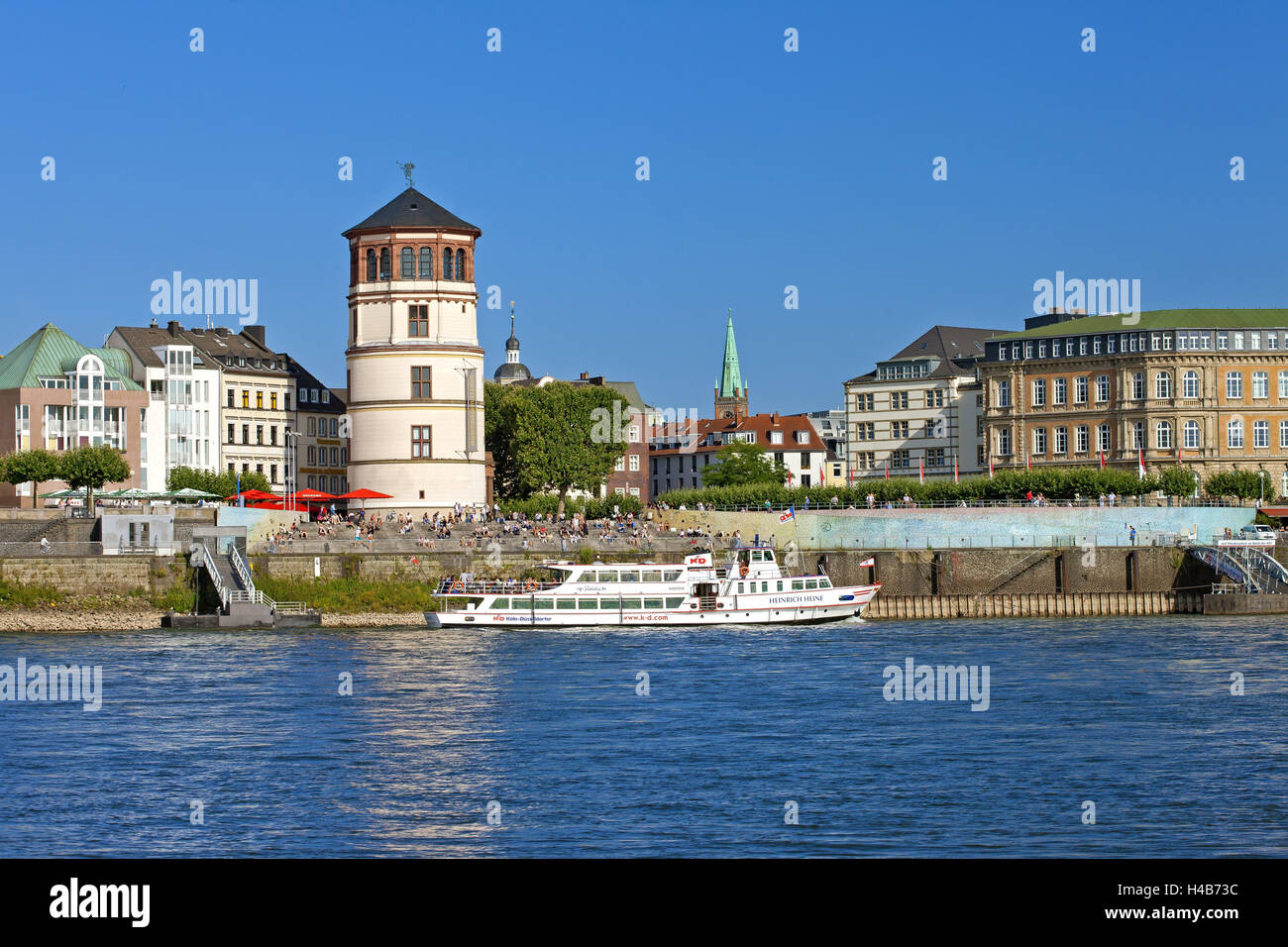 Old town of dusseldorf on the rhine hi-res stock photography and images ...