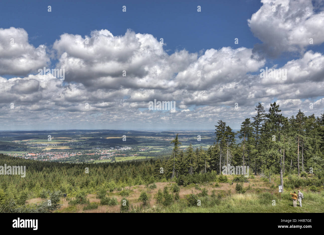 Germany, Thuringia, Gehren, scenery, wanderer, view at Gehren Stock ...