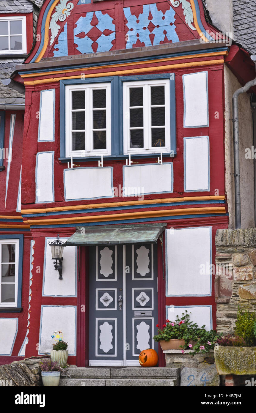 Idstein german half timbered house road hi-res stock photography and ...