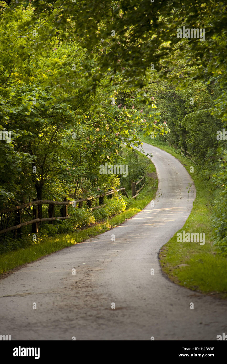 Bend in road fence hi-res stock photography and images - Alamy