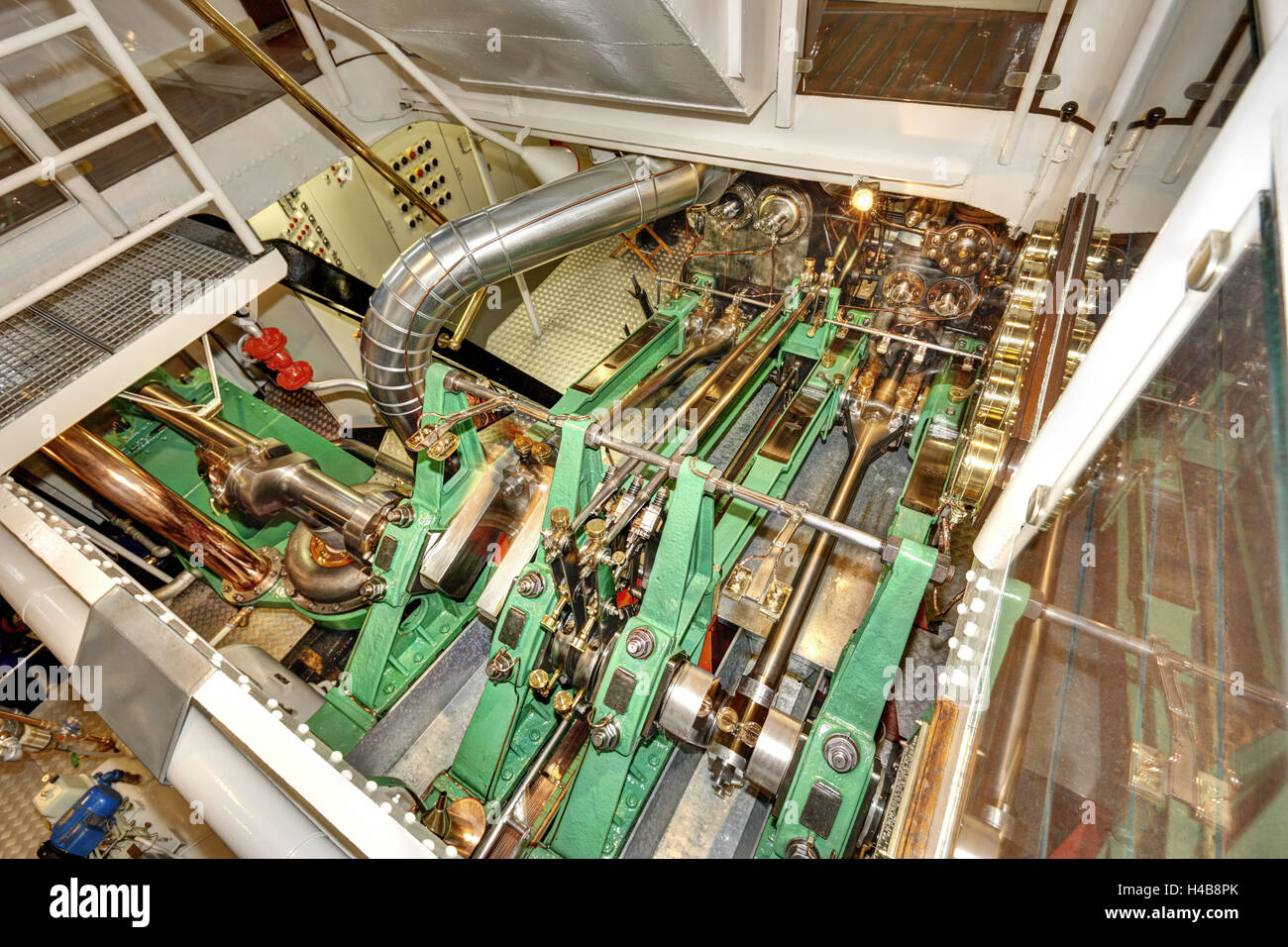 Steam engine of a paddle wheeler, machine, drive, bars, levers Stock ...