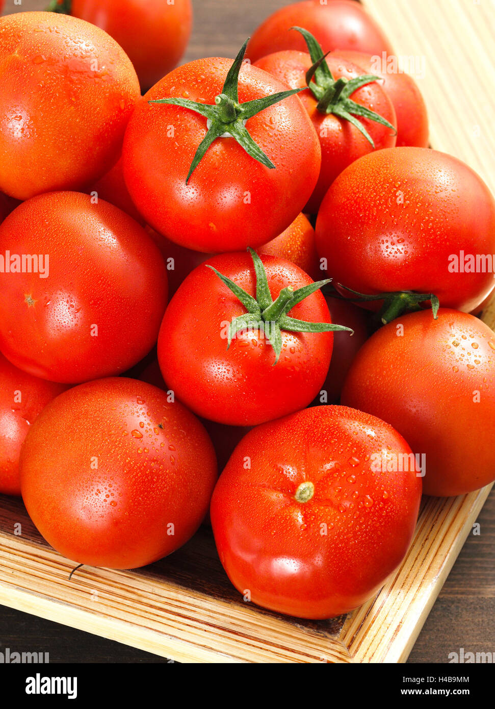 Tomatoes, beef tomatoes Stock Photo - Alamy