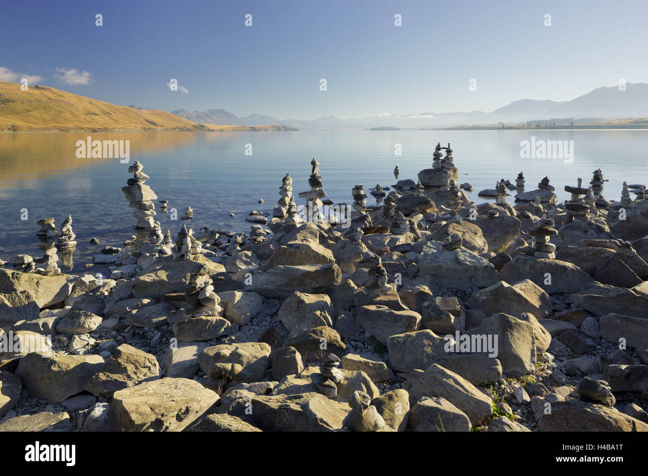 Stone dwarves at shore lake tekapo hi-res stock photography and images ...