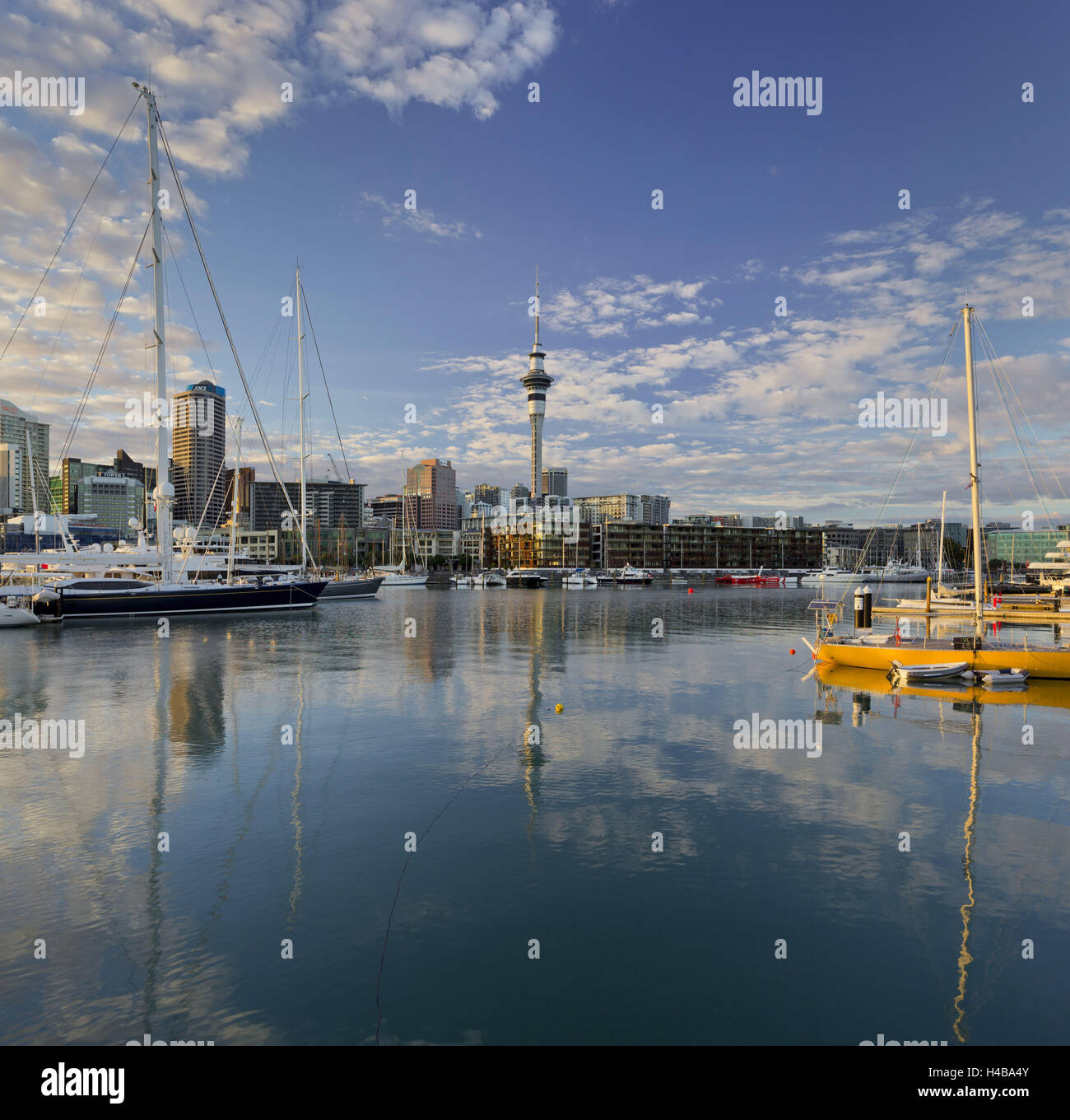 Skyline of Auckland, yacht harbour, Wynyard Crossing, Viaduct Basin ...