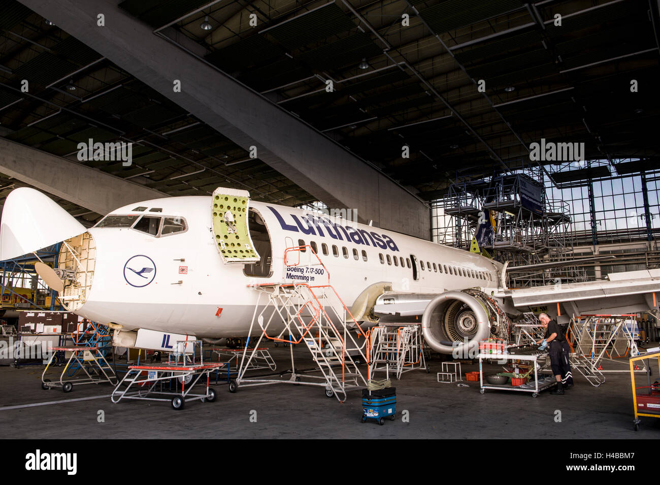 Boeing 737, Lufthansa, airplane, maintenance, check-up, service, hangar ...