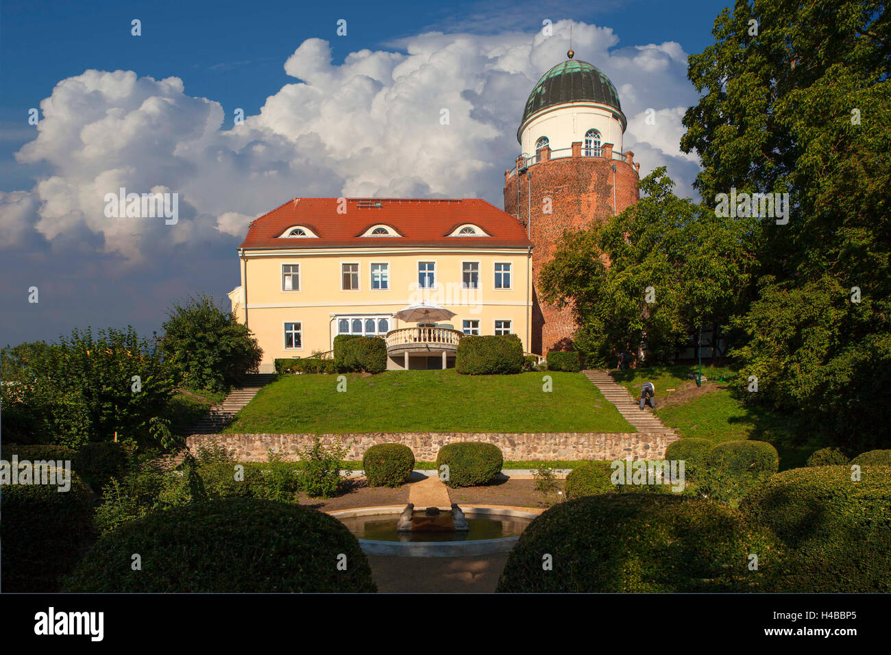 Lenzen hi-res stock photography and images - Alamy