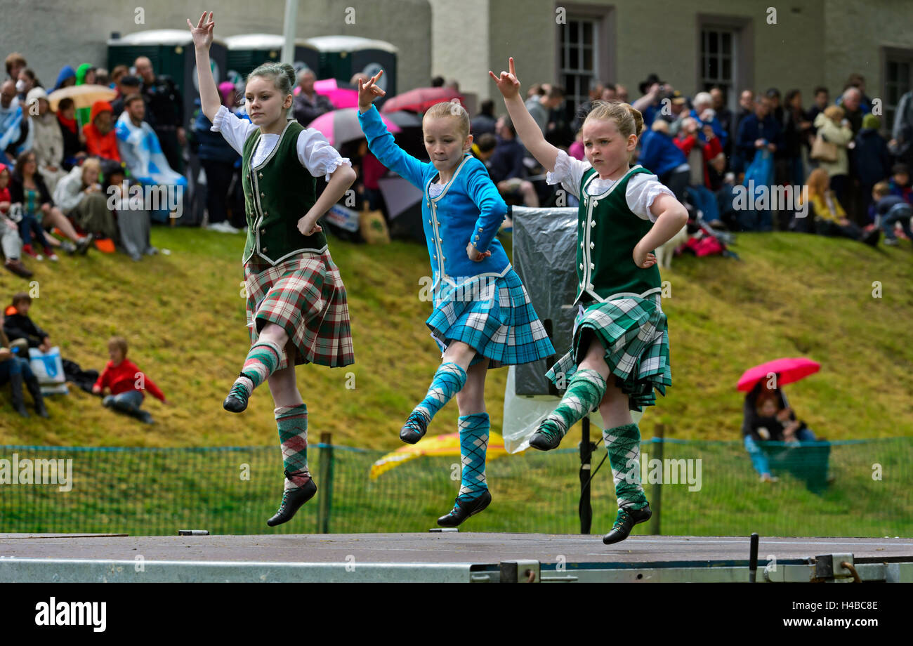 Girls kilt hi-res stock photography and images - Alamy