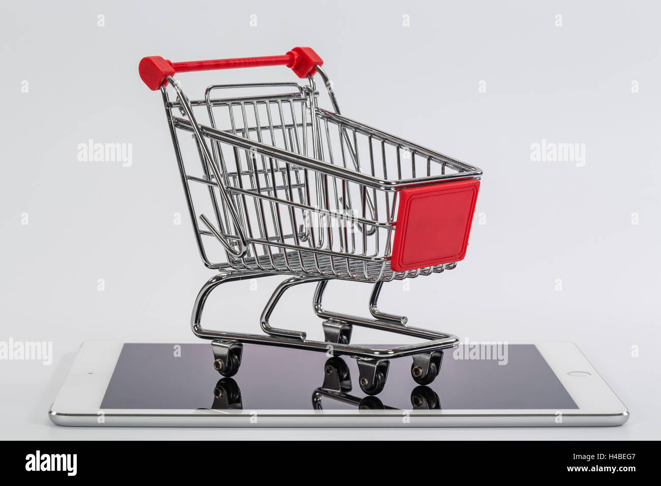Shopping consumption hi-res stock photography and images - Alamy