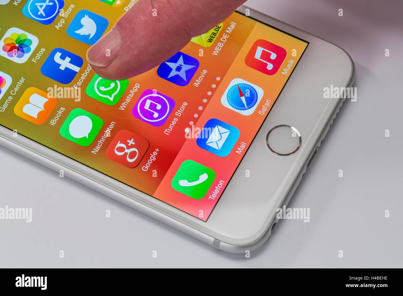 Fingers using hi-res stock photography and images - Alamy