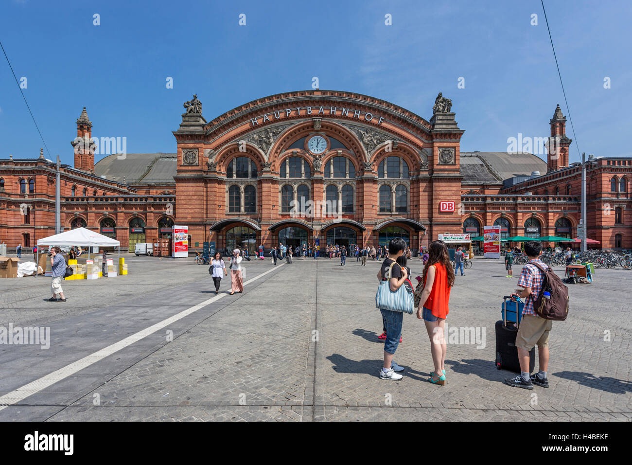 Bremen central station hi-res stock photography and images - Alamy