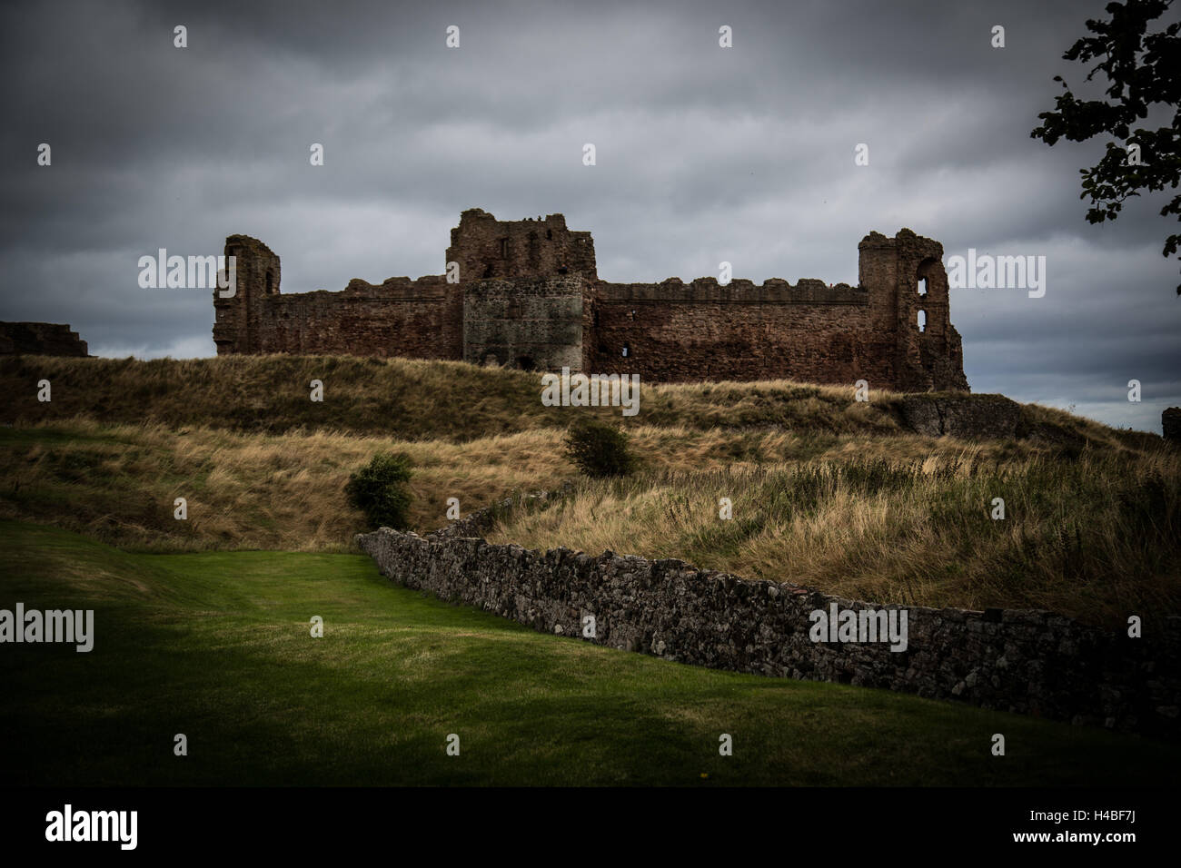 Tantallon Castle Scotland High Resolution Stock Photography and Images ...