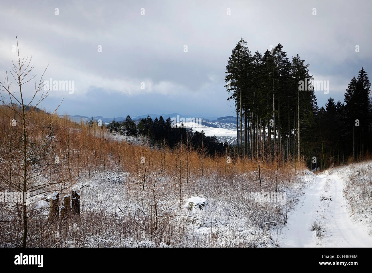 View over mountains hi-res stock photography and images - Alamy
