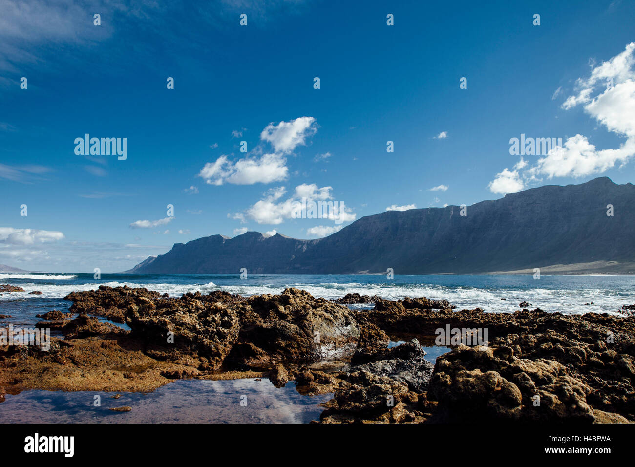Famara massif hi-res stock photography and images - Alamy