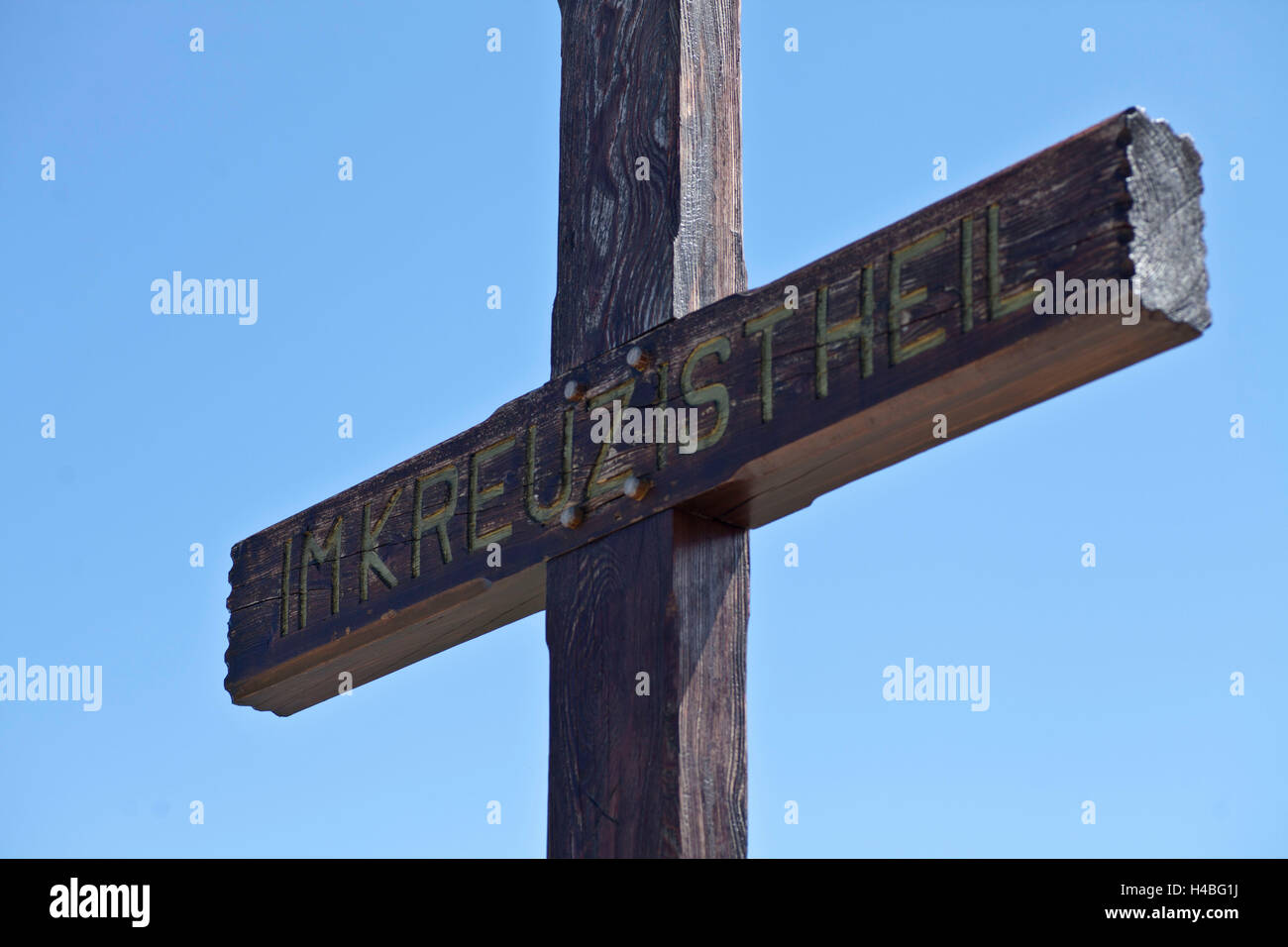 Wooden cross, inscription Stock Photo - Alamy