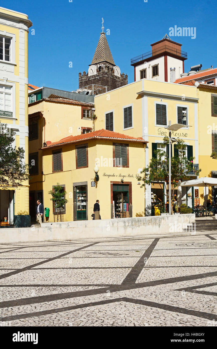 Funchal, Columbus square Stock Photo - Alamy