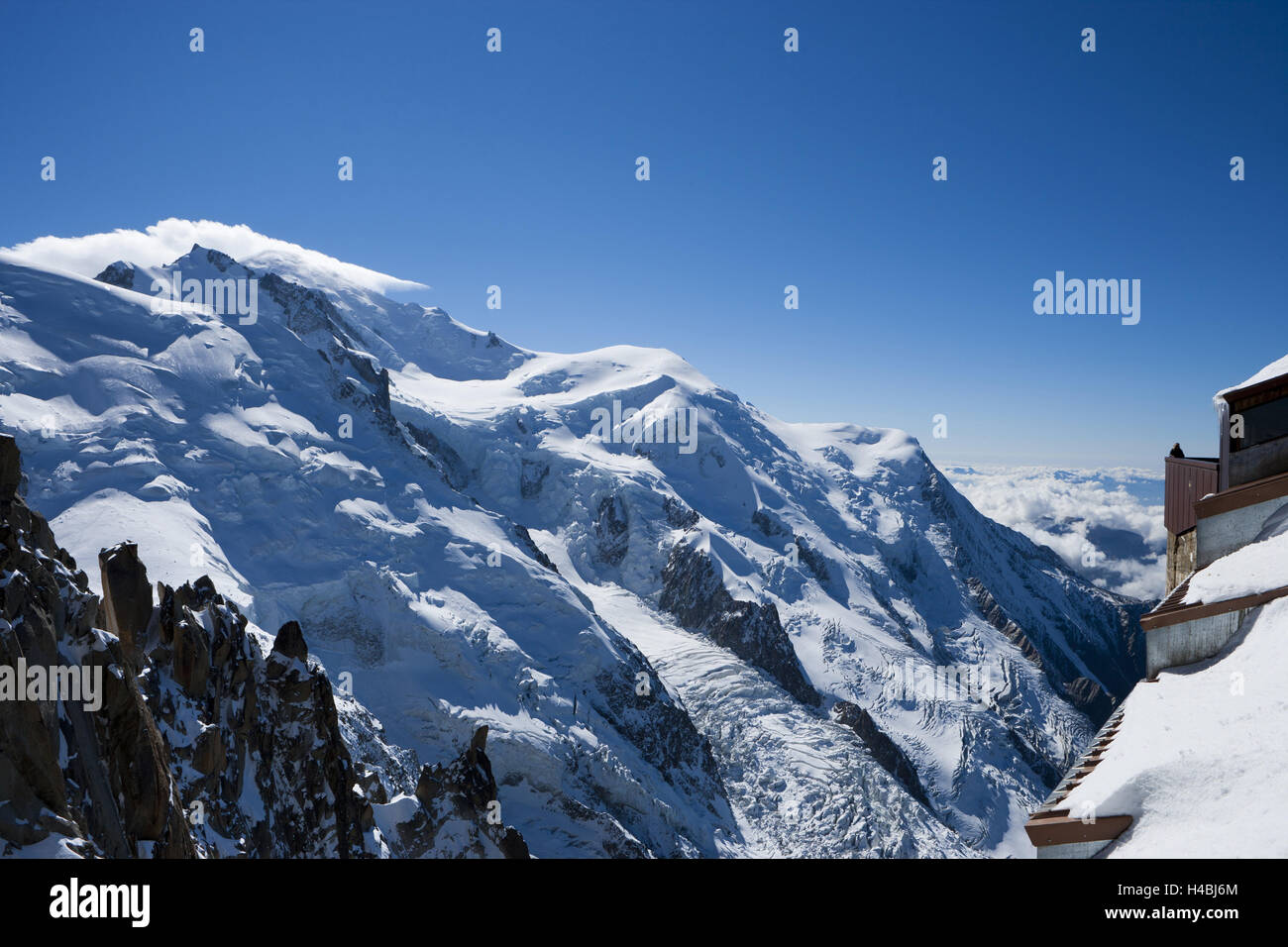 Mountaineer at mont blanc massif hi-res stock photography and images - Alamy