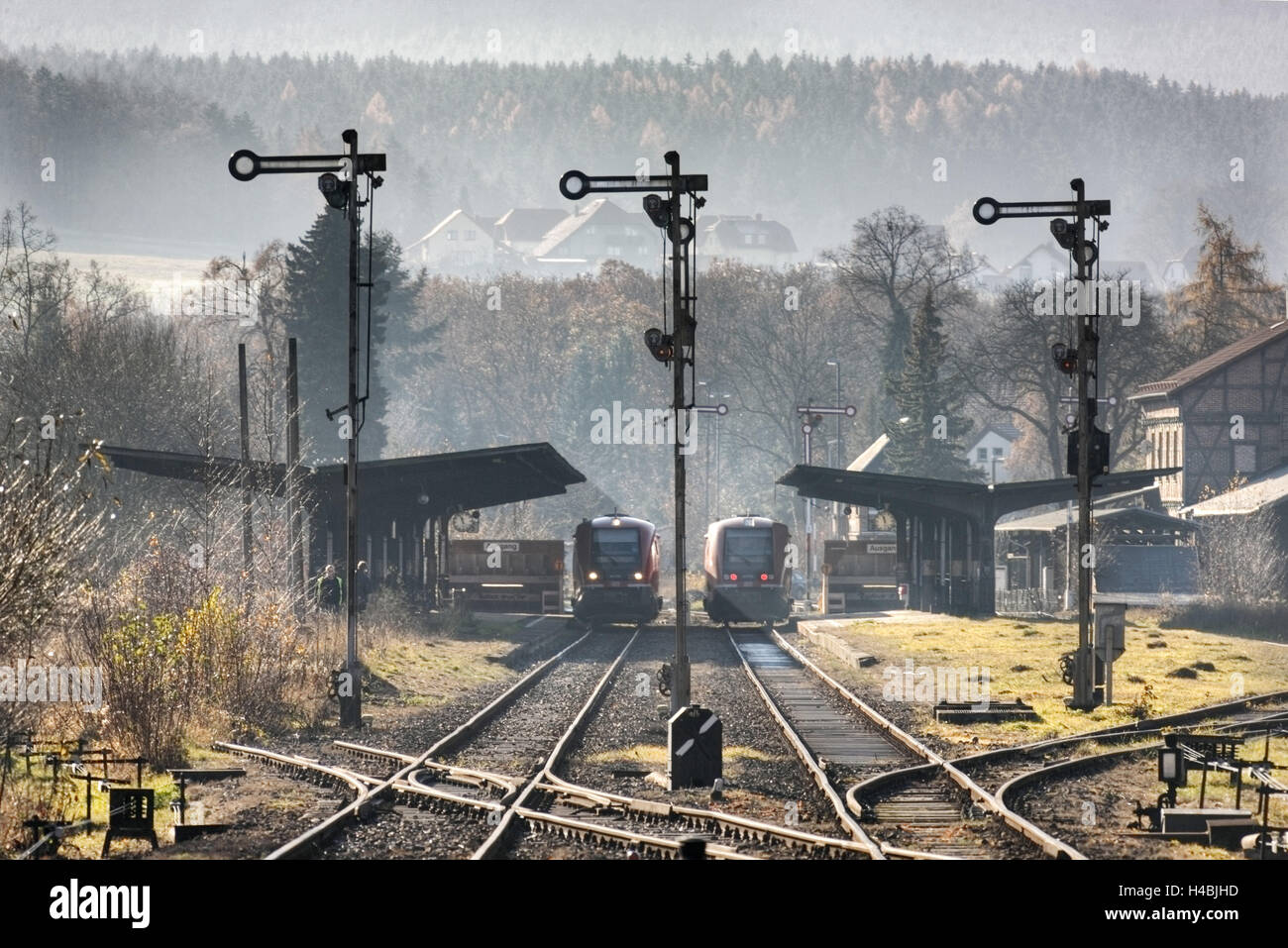 Old railway signals hi-res stock photography and images - Alamy