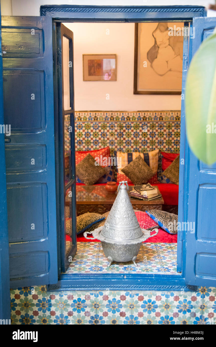 Marrakech morocco tiles mosaic hi-res stock photography and images - Alamy