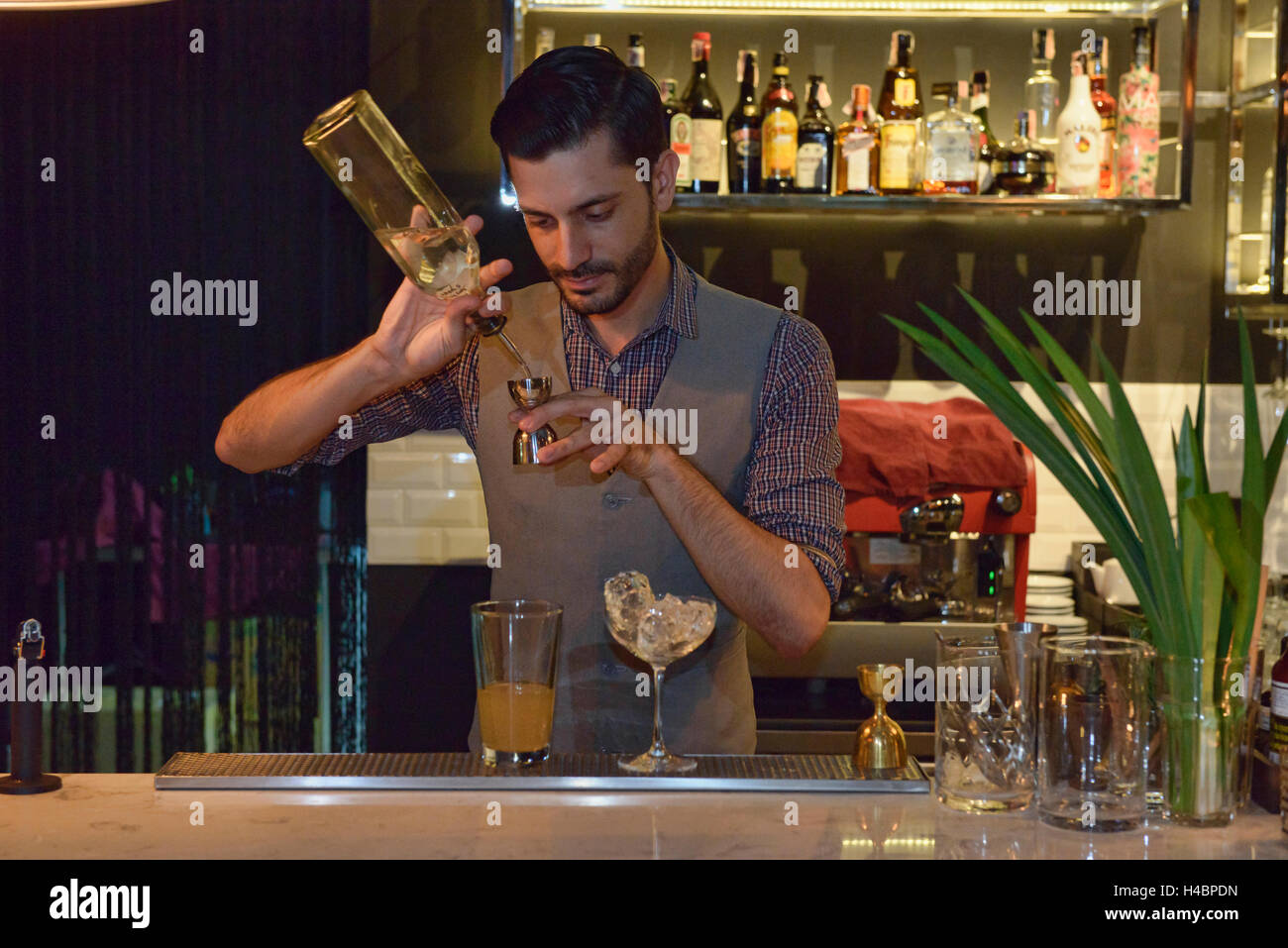 Mixologist in action, Bangkok, Thailand Stock Photo - Alamy