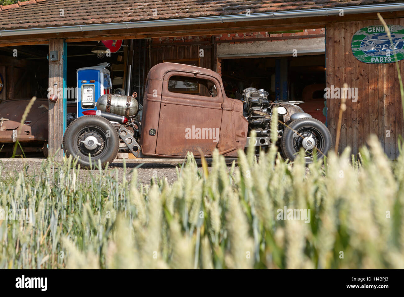 Hot-Rod, Rat-Rod, self-built with airplane radial engine Stock Photo ...