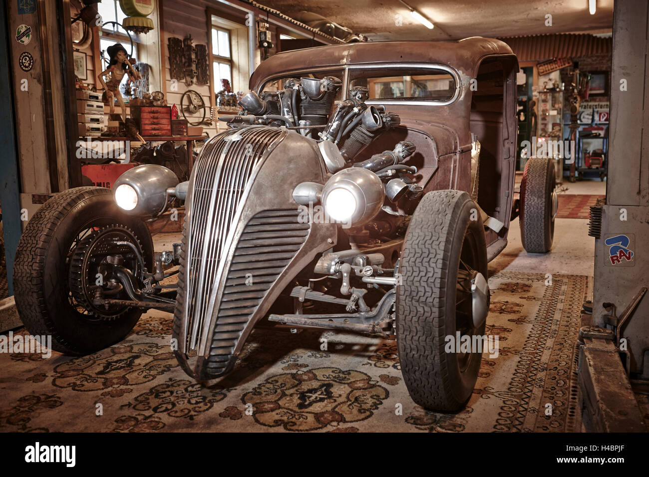 Hot-Rod, Rat-Rod, self-built with airplane radial engine Stock Photo ...