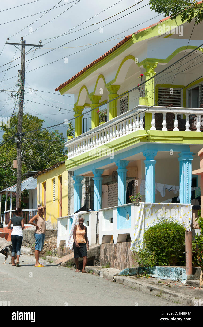 Houses house dominican republic hi-res stock photography and images - Alamy