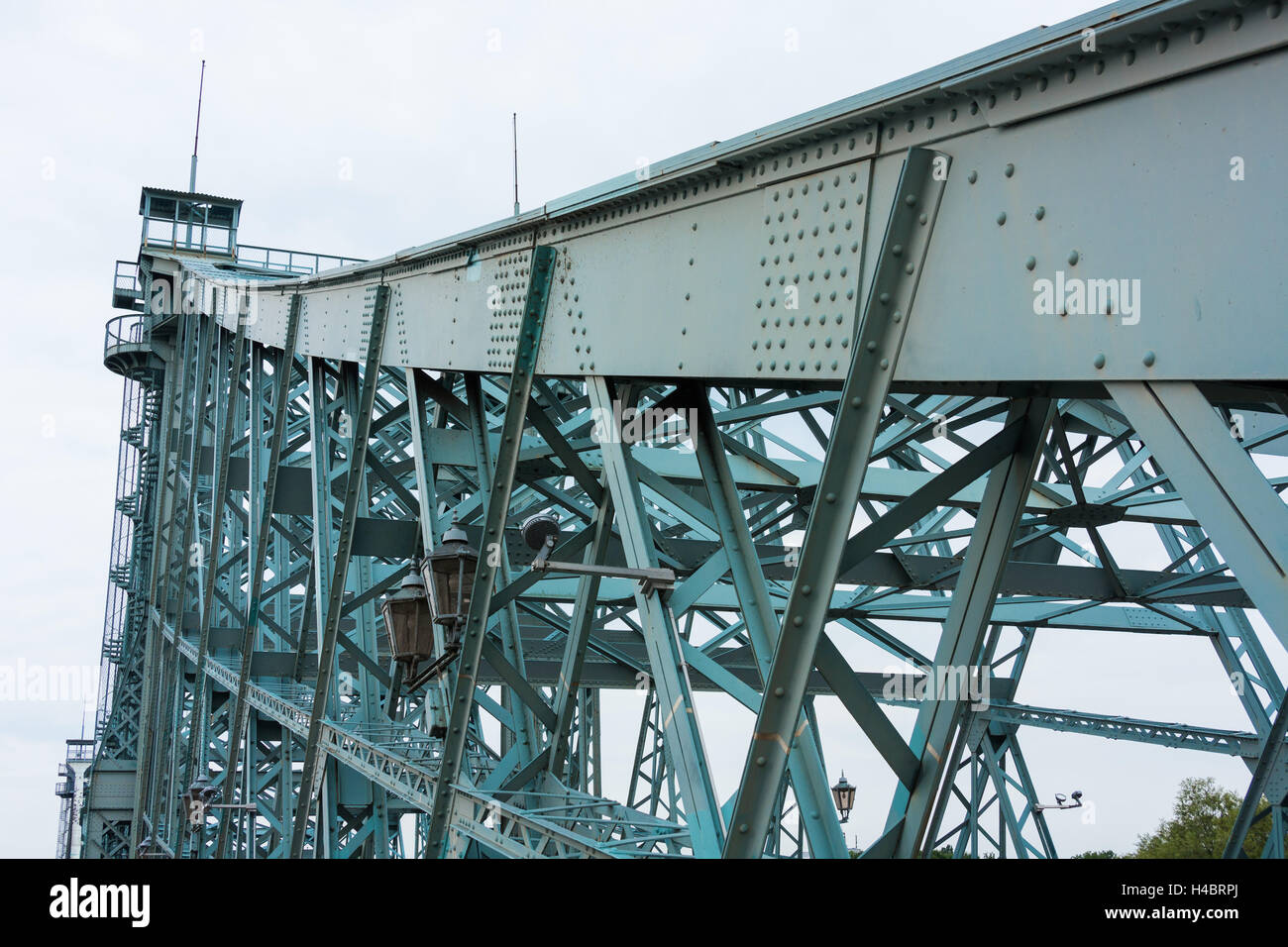 Cycle track bridge hi-res stock photography and images - Alamy