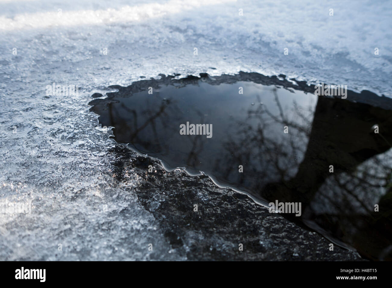 Ice cracking over sea water Stock Photo - Alamy