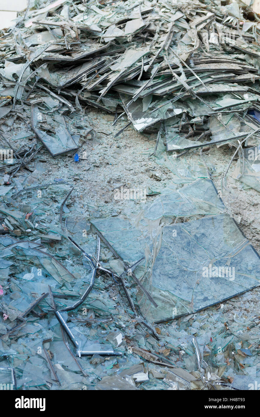Used glass, shards Stock Photo - Alamy