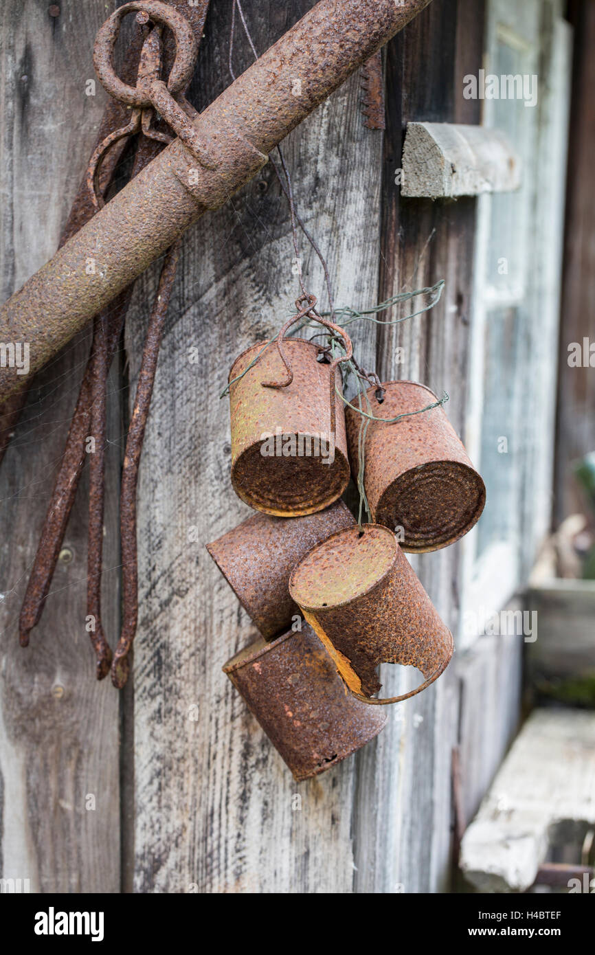 Bundle of old rusty tins Stock Photo - Alamy