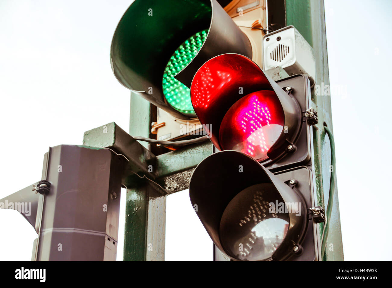 Photograph of a traffic light on urban scenario Stock Photo - Alamy